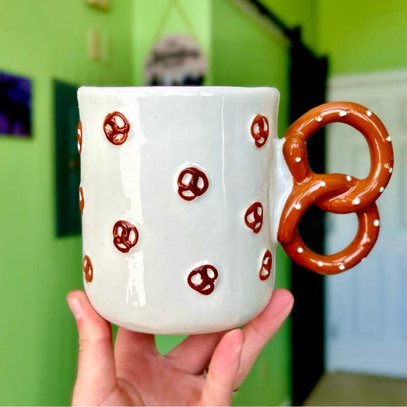 Dining | Chic Pretzel Lovers Foodie Cute Ceramic Kitchen Coffee Tea Mug ...